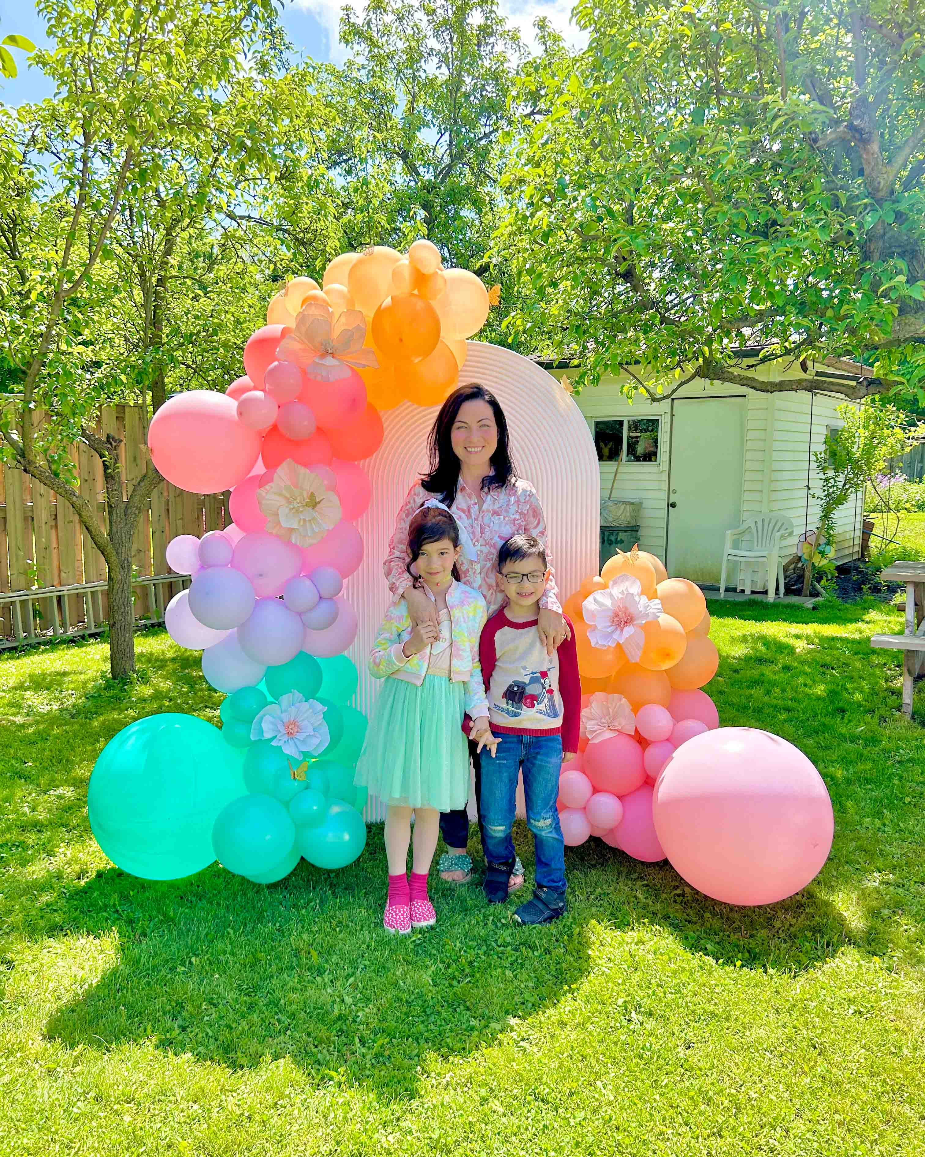 Same-Day Balloon Delivery Toronto | Wooow Balloons